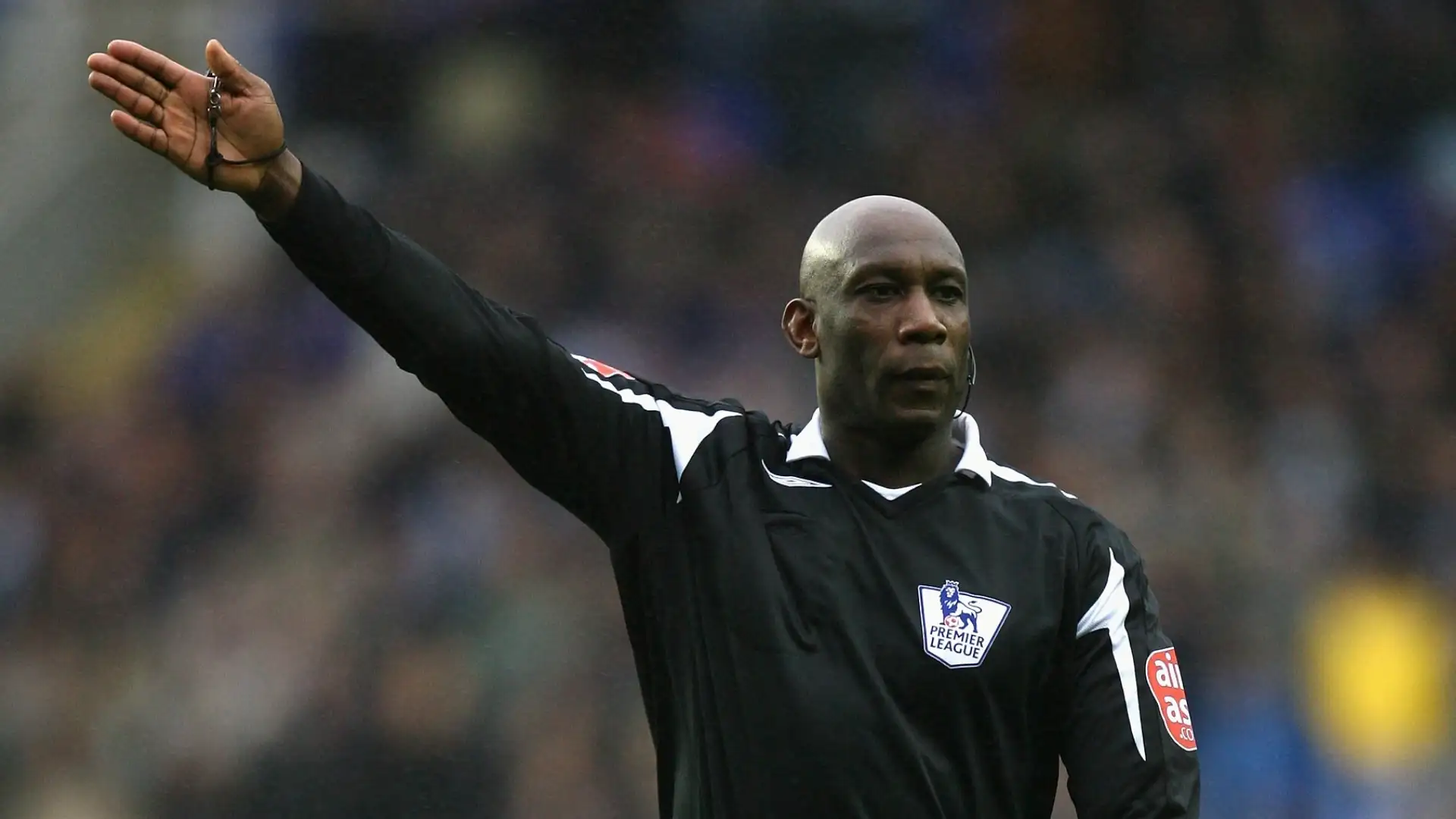 Uriah Rennie Wafat di Usia 65 Tahun: Mengenang Pelopor - Berita Bola ...